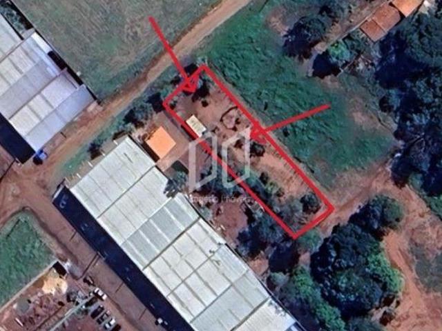 Terreno para venda em Jardim Santa Marta de 900.00m²