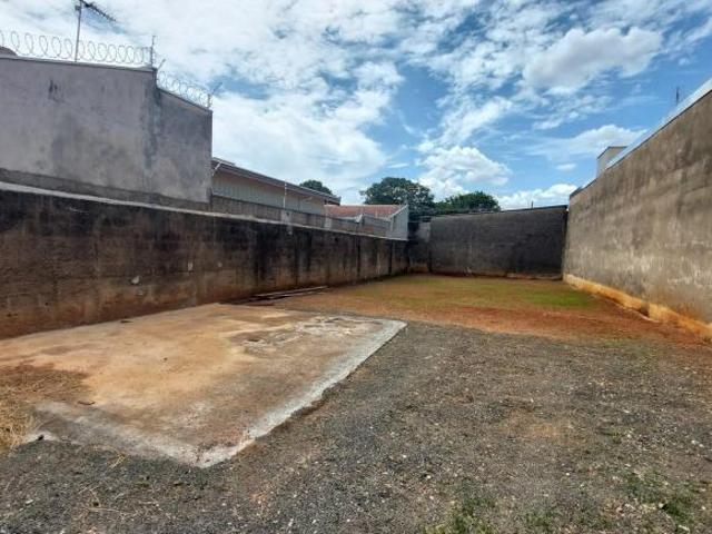 Terreno para venda em Jardim Silvania de 300.00m²