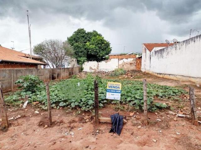 Terreno para venda em Jardim Toselar de 0.01m²