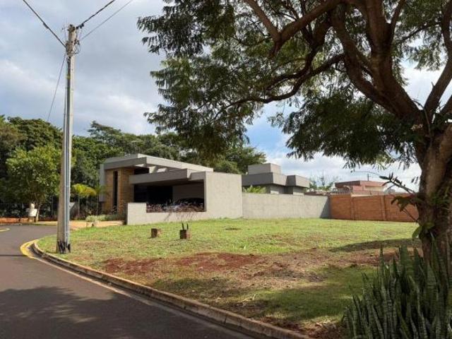 Terreno para venda em Jardim Valência de 320.00m²