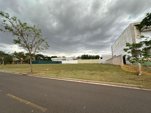 Terreno para venda em Loteamento Alphaville Araçatuba em Araçatuba São Paulo de 721.00m²
