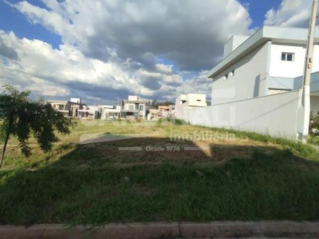 Terreno para venda em Loteamento Santa Maria Do Leme de 240.00m²