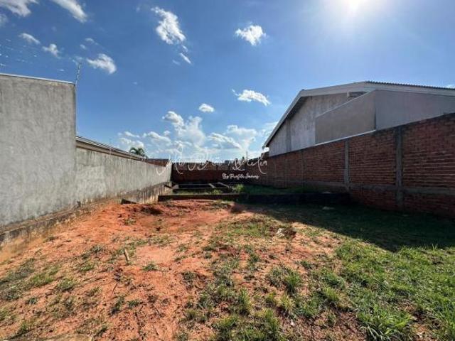 Terreno para Venda em Marília, Jardim Nazareth