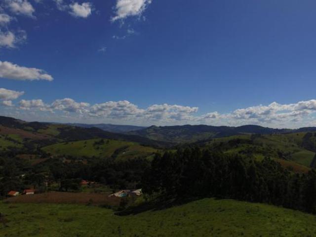 Terreno para Venda em Munhoz/MG 0 Dorm. 5000 m2 Área Útil
