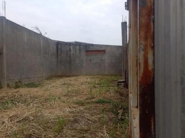 Terreno para Venda em Sorocaba, Vila Fiori