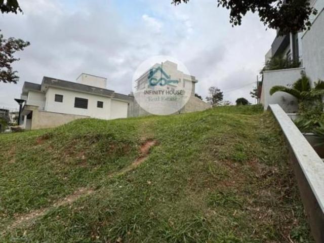 Terreno para Venda em Santana de Parnaíba, Suru