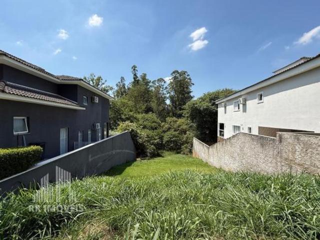Terreno para venda em Suru de 260.00m² com 4 Quartos, 2 Suites e 4 Garagens