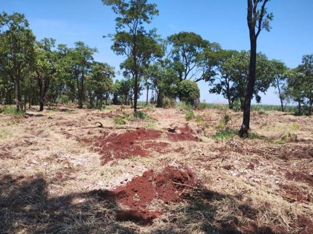 Terreno para venda em Portal Das Laranjeiras de 2460.00m²