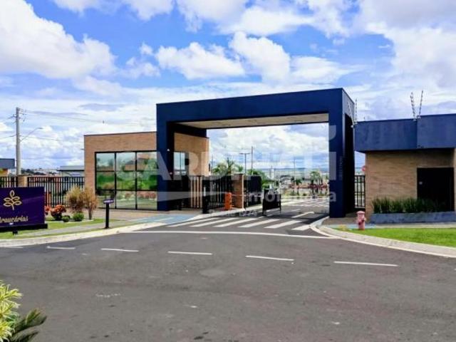 Terreno para venda em Parque Faber Castell Ii de 300.00m²
