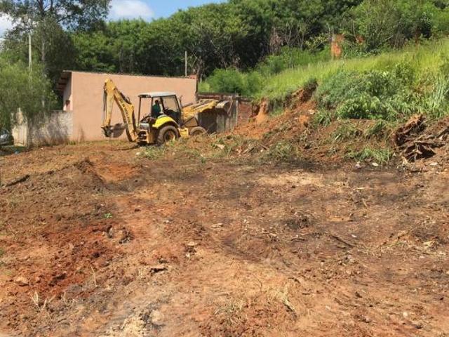 Terreno para venda em Parque Residencial Cambará de 1.00m² com 1 Quarto, 1 Suite e 1 Garagem
