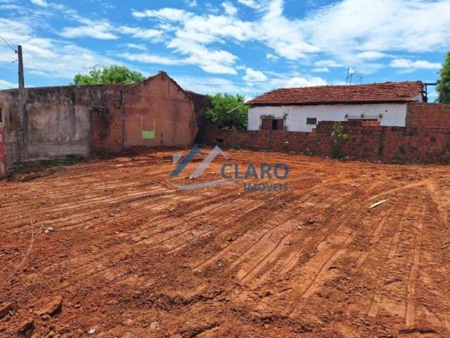 Terreno para venda em Parque Santa Edwiges de 129.00m²