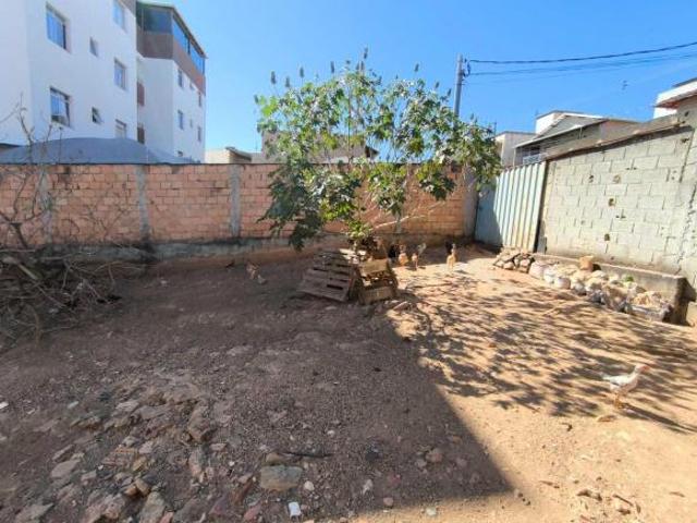 Terreno para venda em Pedra Azul, Contagem