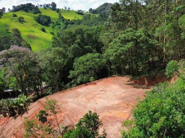 Terreno para Venda em Pedra Bela, centro