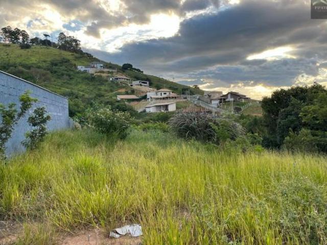 Terreno para Venda em Pinhalzinho, CENTRO