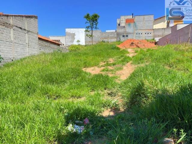 Terreno para Venda em Pinhalzinho, Centro
