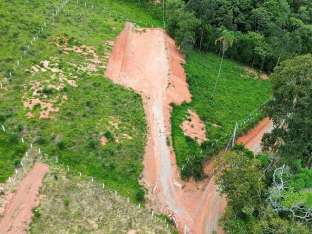 Terreno para Venda em Pinhalzinho, Centro