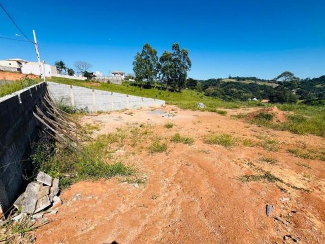 Terreno para Venda em Pinhalzinho, Centro