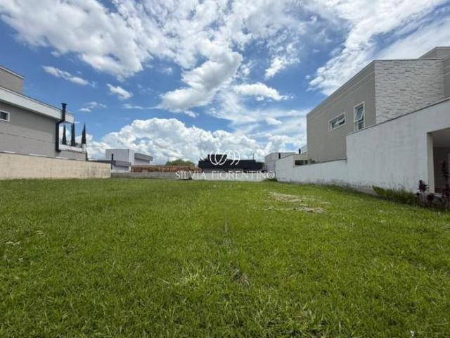 Terreno para venda em Piracangaguá de 300.00m²