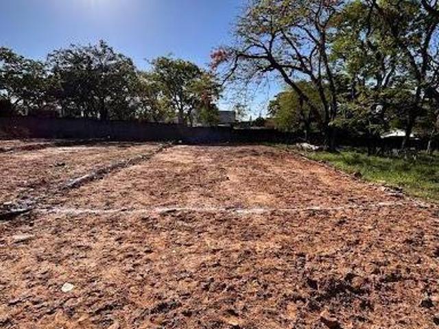 Terreno para venda em Praia Azul de 226.00m²