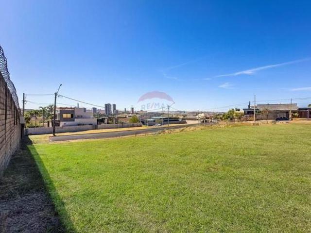 Terreno para venda em Royal Park de 1002.00m²