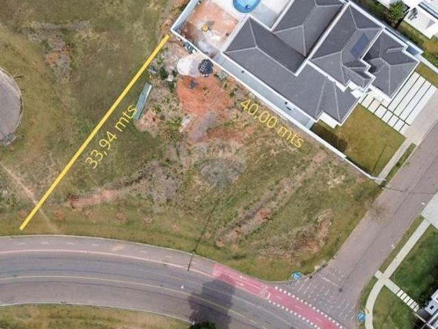 Terreno para venda em Residencial Colinas Do Japi de 964.00m² com 2 Garagens