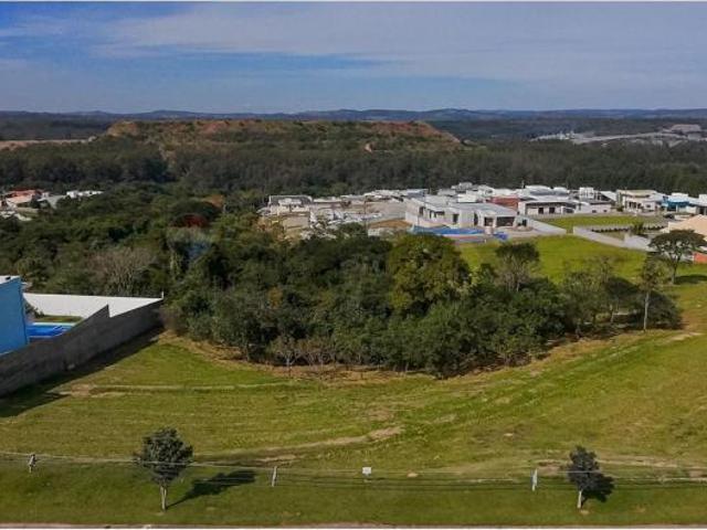 Terreno para venda em Residencial Alta Vista de 1000.00m² com 1 Quarto, 1 Suite e 10 Garagens