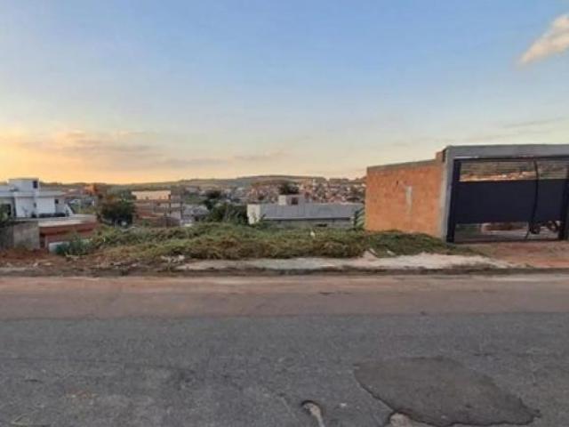 Terreno para venda em Residencial Botânica de 306.00m² com 1 Quarto e 1 Suite