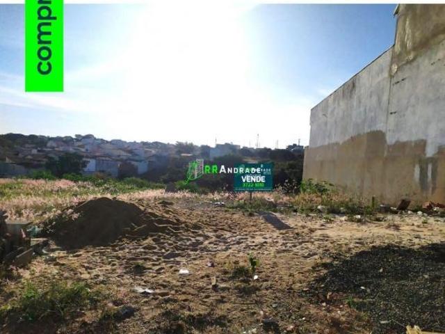Terreno para venda em Vila Totoli de 420.00m²