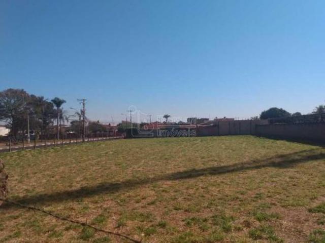 Terreno para venda em Vila Xavier de 2732.00m²