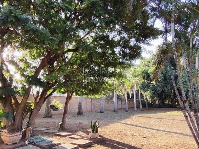 Terreno para venda em Vila Xavier de 3000.00m²