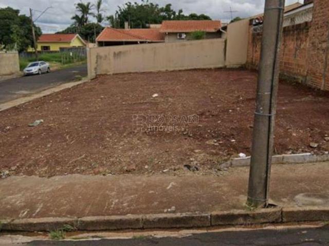 Terreno para venda em Vila Xavier de 326.00m²