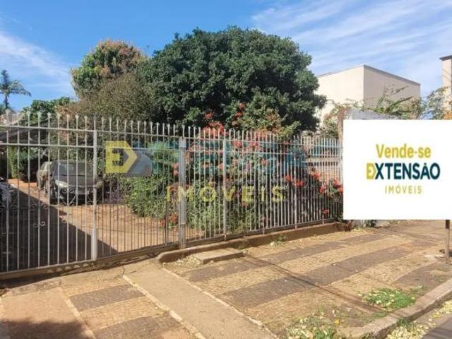 Terreno para venda em Vila Mendonça de 102.00m² com 4 Quartos e 5 Garagens