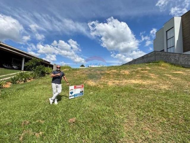 Terreno para venda em Village Da Serra de 800.00m²