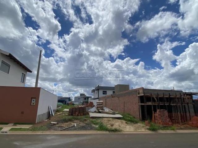 Terreno para venda em Villeneuve I de 240.00m²