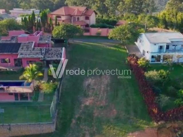 Terreno para venda no condomínio Terras de Santa Teresa, Vinhedo SP. Com 810m²