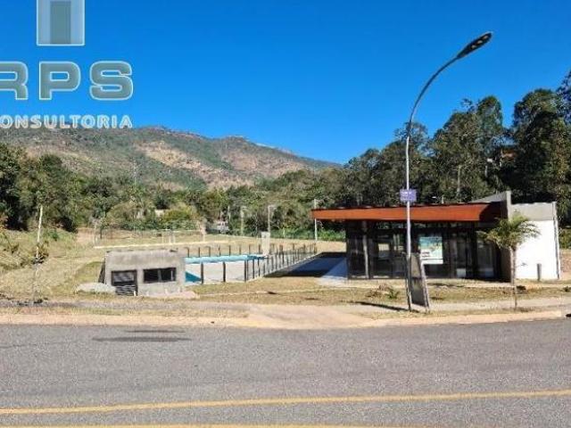 Terreno para Venda no Condomínio Itaporã em Atibaia com 720 m²