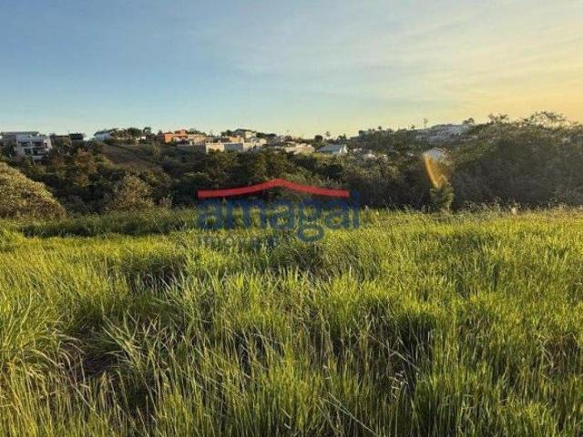 Terreno para venda no condomínio Lago Dourado