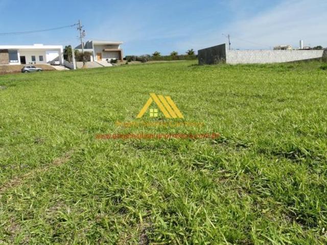 Terreno para Venda no Condomínio Residencial Village Araçoiaba