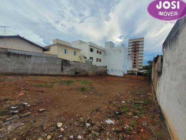 Terreno para venda no Centro de Alfenas/MG com área de 488 m²