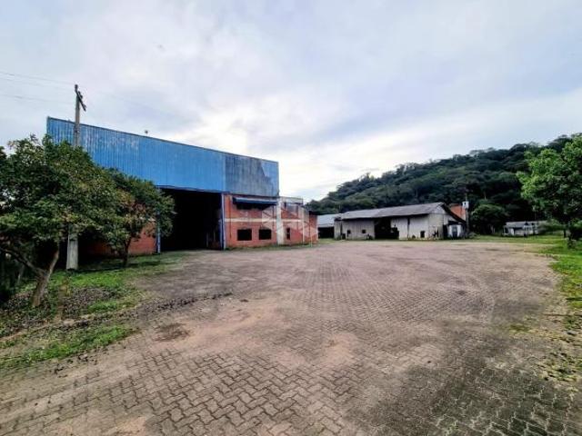 Terreno + Pavilhão + 5 casas + Açude Bairro Roselândia