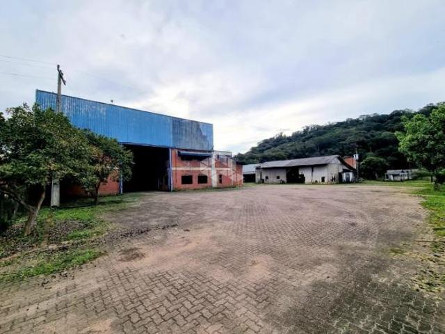 Terreno + Pavilhão + 5 casas + Açude Bairro Roselândia