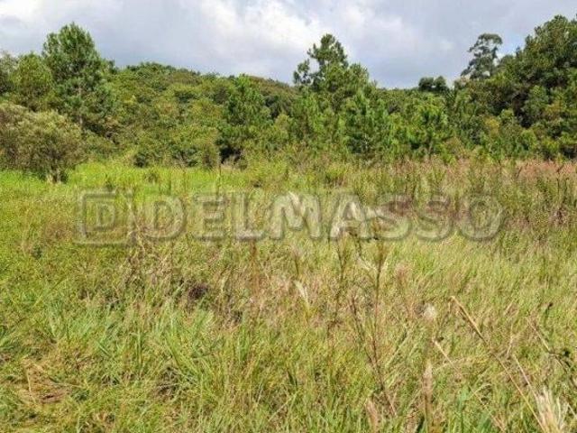 Terreno pé n&apos água, com acesso direto à represa!