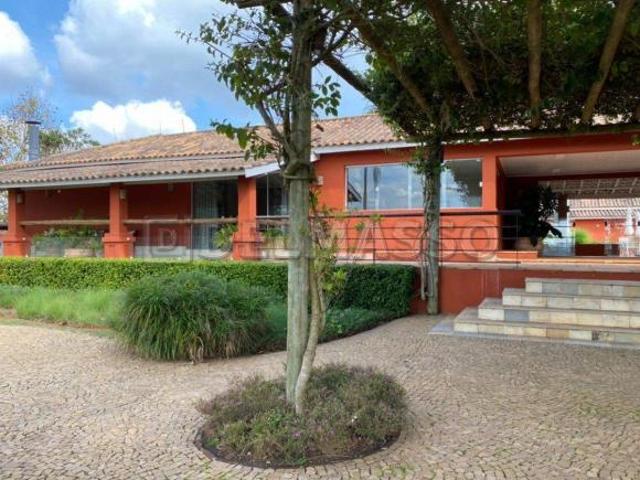 Terreno pé n&apos água em condomínio de alto padrão!