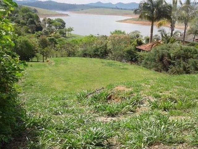 Terreno Pé na Água na Represa / Cond. Fechado
