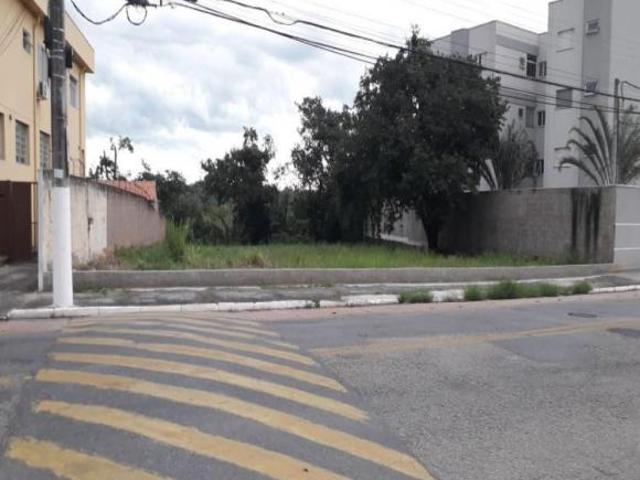 TERRENO PEDREGULHO
