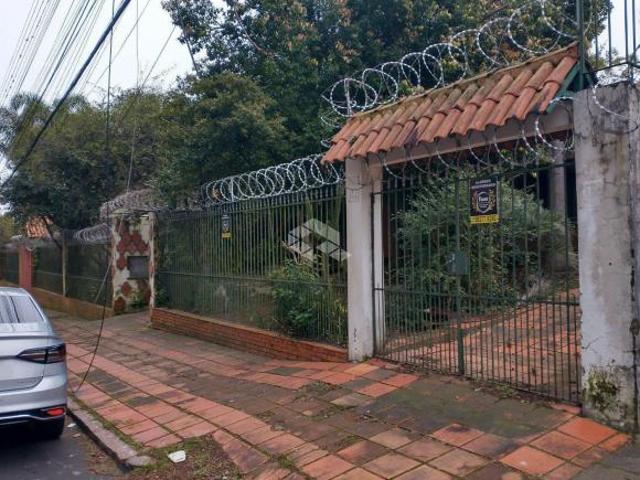 Terreno plano medindo 11,00X61,60m² no bairro Tristeza