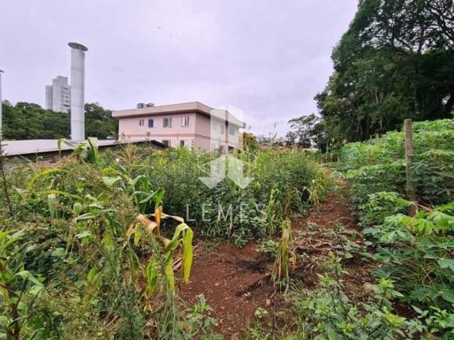 Terreno plano medindo 12 x 32,50m² totalizando 390m² em localização nobre, exce
