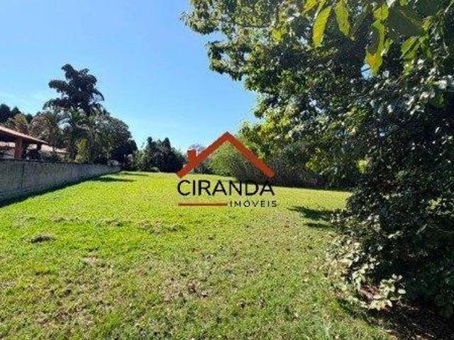 TERRENO PLANO NO CONDOMÍNIO CITY CASTELO