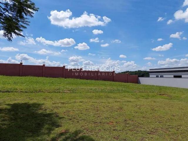 Terreno plano no Condominio Alphaville Nova Esplanada 4, 451 mts², proximo a area de lazer e portari