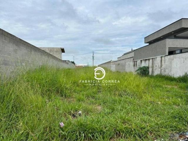 Terreno plano no início do bairro com alto potencial de valorização!